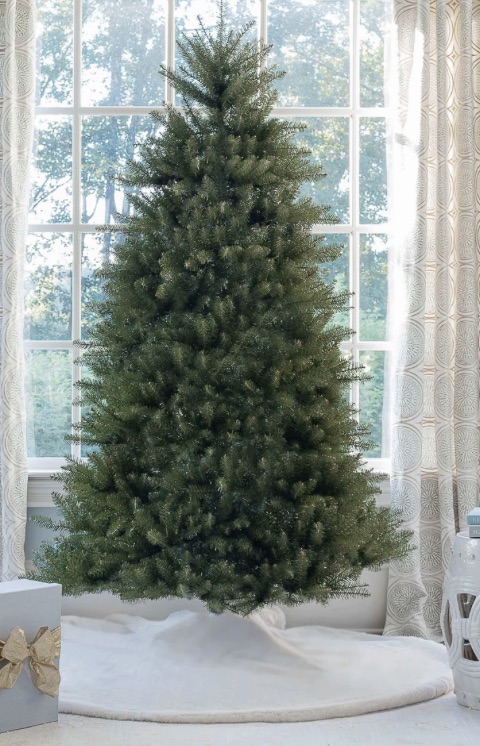 Setting Up a Realistic Fake Christmas Tree: My Experience – ENAMOUR